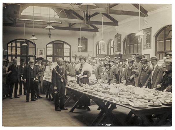 World War One Photographs | Gallery, WW1 History | WW1 Playing the Game